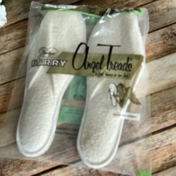 Barry | Shoes | Vintage Barry Boutique Angel Treads White Bedroom ...